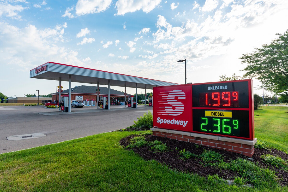 Expert: Summer gas blends will raise fuel prices – Michigan Capitol ...