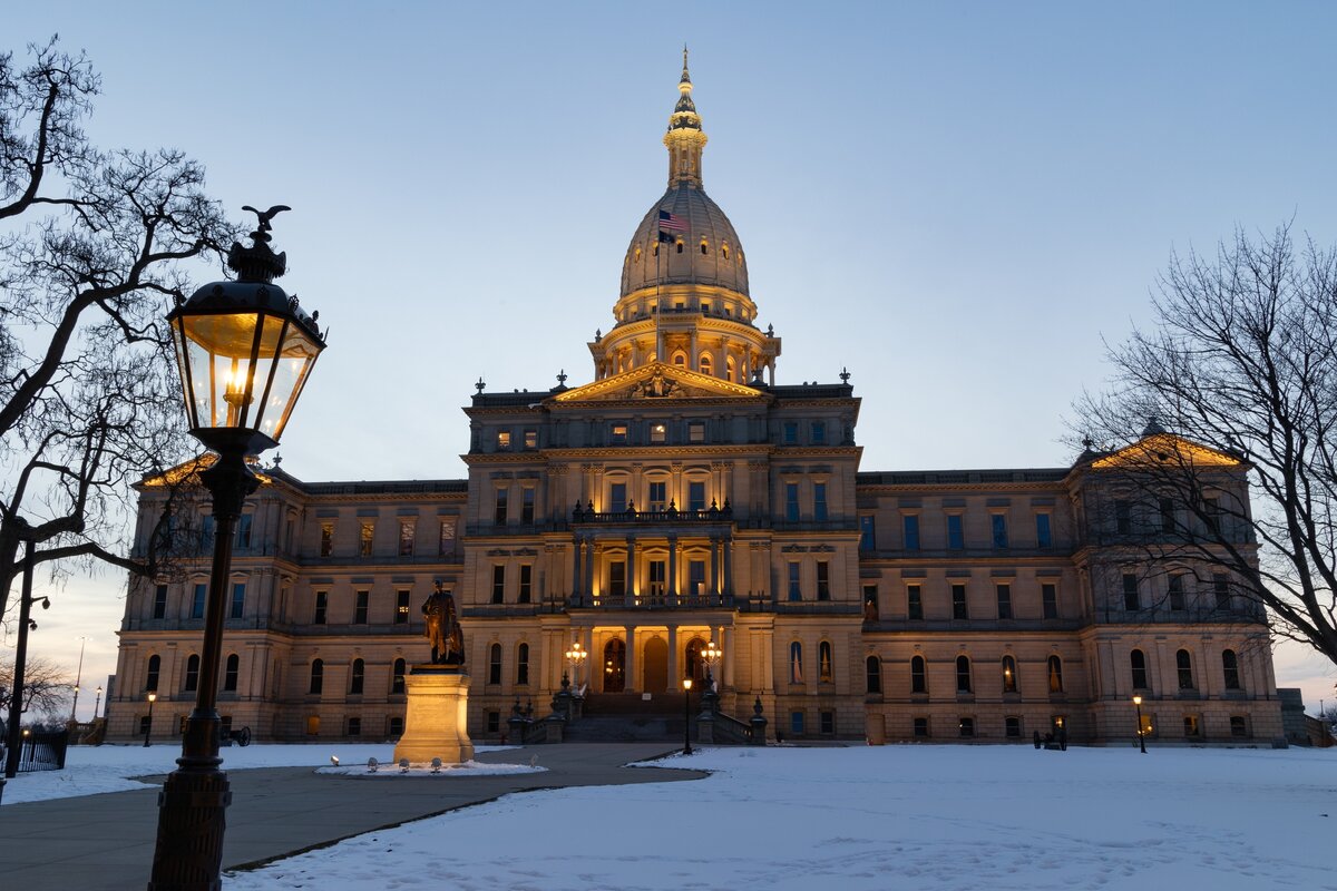 Michigan Senate committee advances right-to-work repeal – Michigan ...